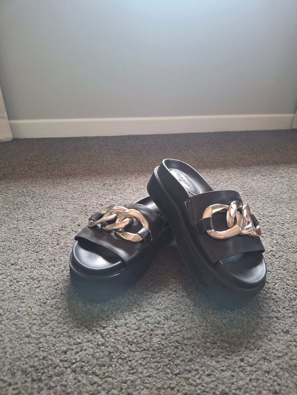 Women's Clothing on Designer Wardrobe