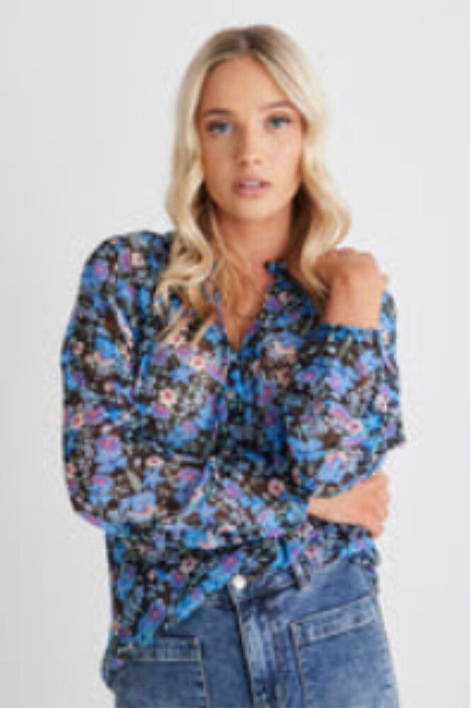 Women's Clothing on Designer Wardrobe