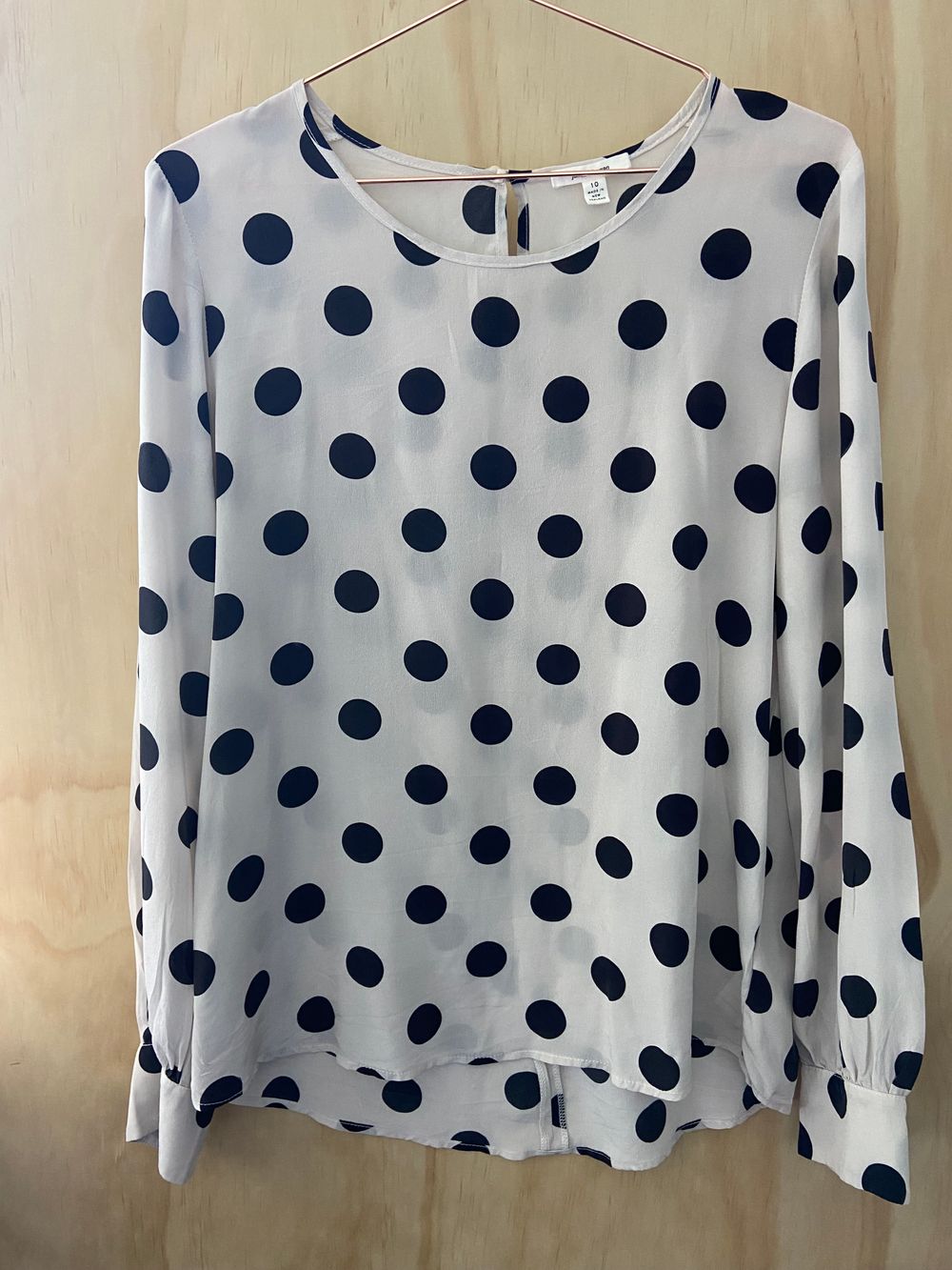 Women's Clothing on Designer Wardrobe