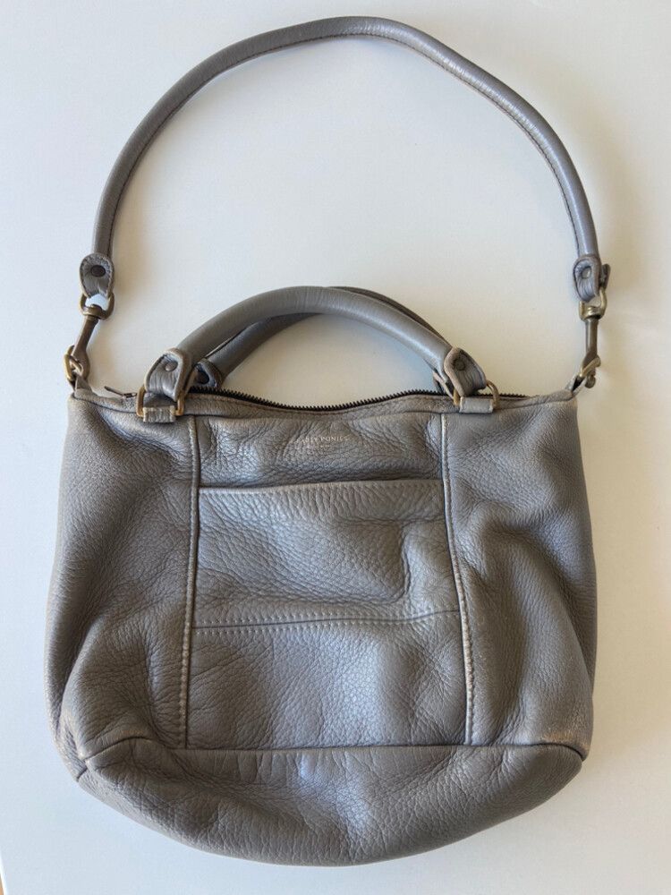 Women's Shoulder Bags on Designer Wardrobe