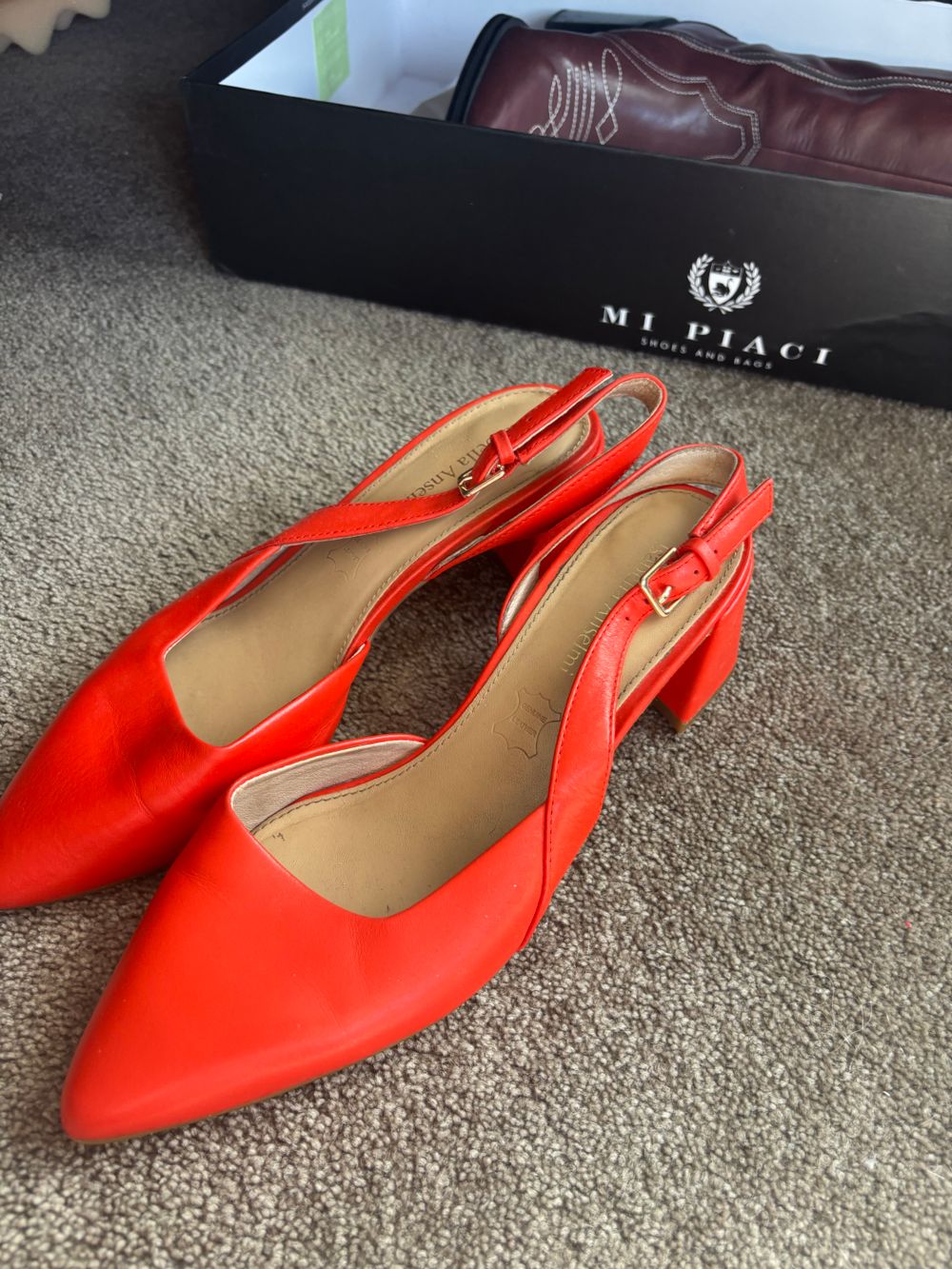 Women's Clothing on Designer Wardrobe