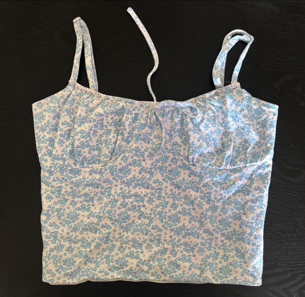 Women's Tops on Designer Wardrobe