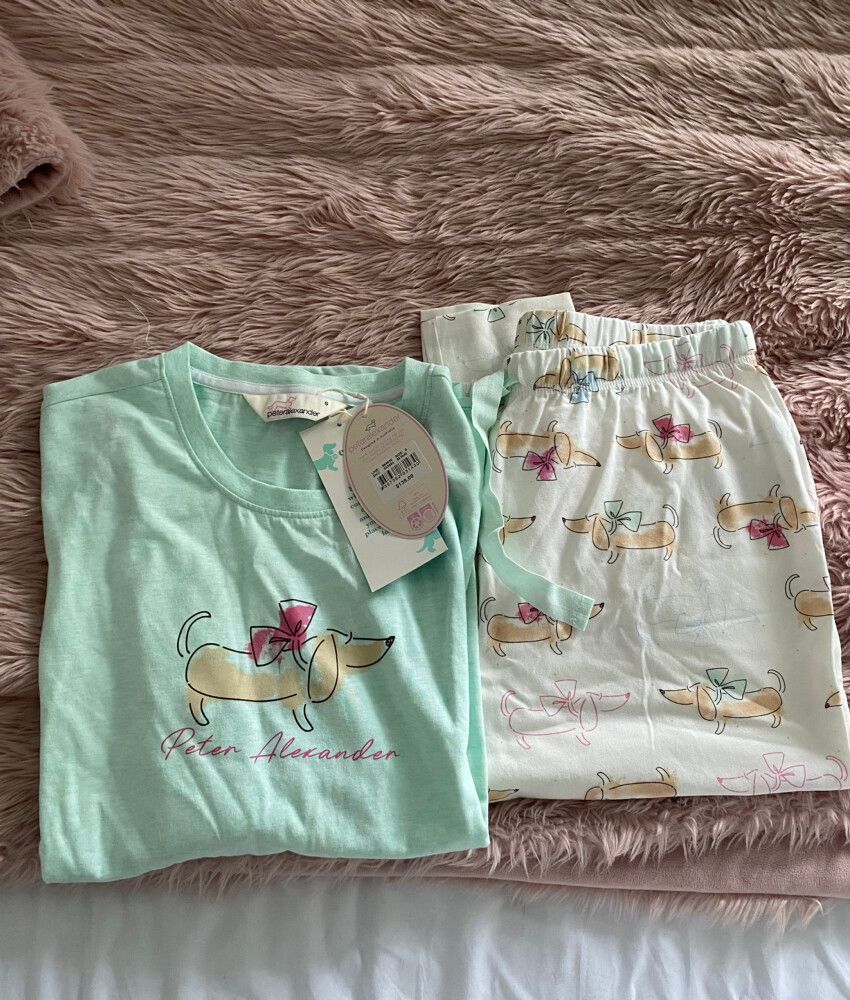 Women's Clothing on Designer Wardrobe